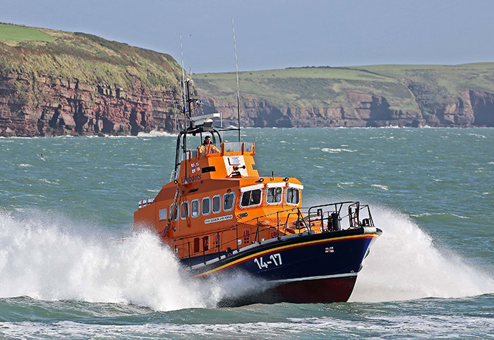 RNLI Severn Class Lifeboat Airfix 07280 Scale 1/72
